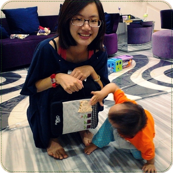 [大力推薦]女生必備男生必送的好物分享:手機座+ipad平板電腦包+手機吊飾/耳機塞~超可愛的日本包包品牌kiro貓:不買會後悔! - W親子 ...